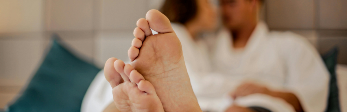 क्या पिरियड्स में सेक्स करना सही है? फायदे और नुकसान – Mahina